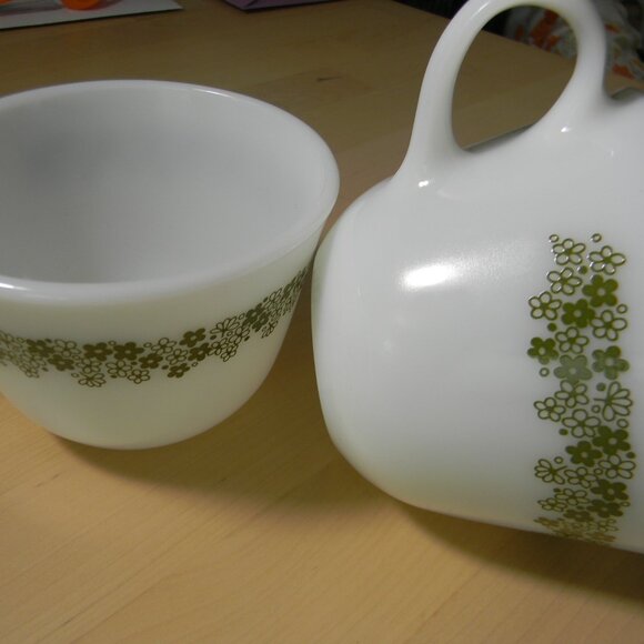 Pyrex | Kitchen | 2 Vintage Pyrex Milk Glass Coffee Mug Green Flowers ...
